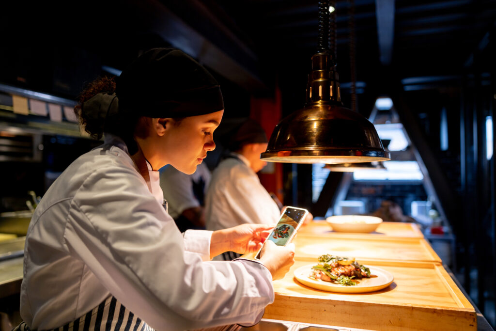 10 Best digital marketing strategies for restaurants | Grubhub